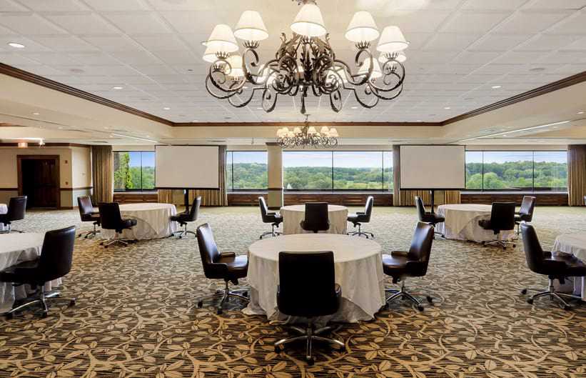 Rent conference rooms at Grand Geneva for efficient meeting spaces